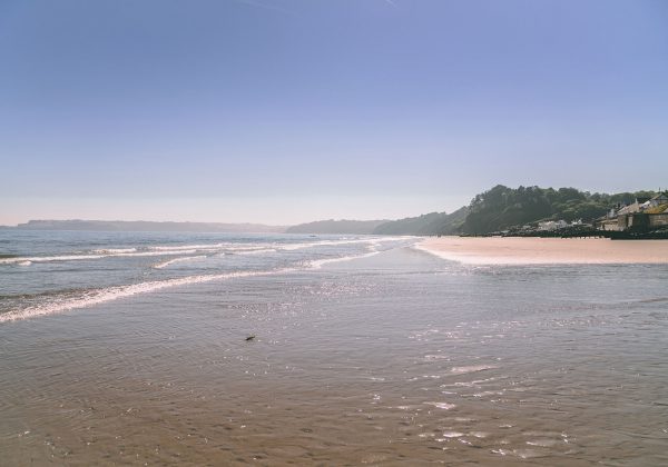 Discover Amroth Beach | Amroth Castle Holiday Park